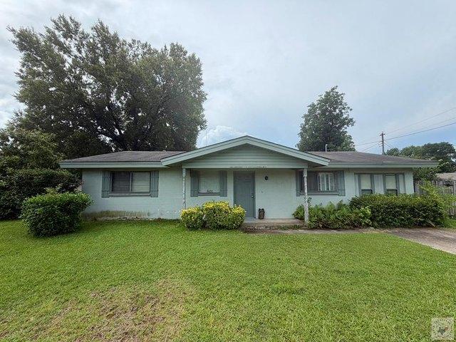 601 Westlawn Dr, Texarkana, TX 75501
