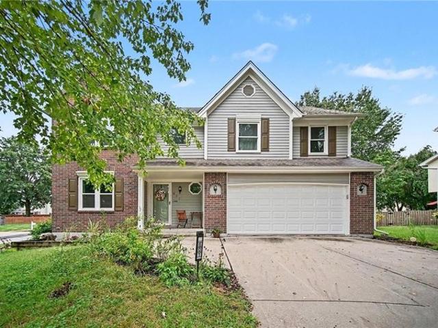 601 Taylor Dr, Liberty, MO 64068