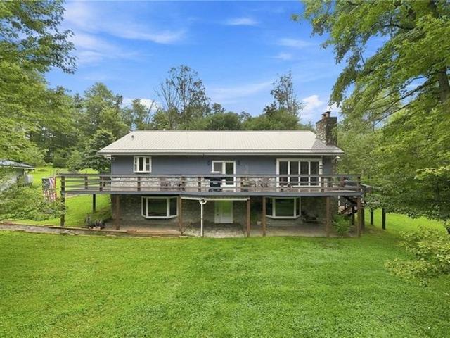 601 Tannery Hollow Rd, Blairsville, PA 15717
