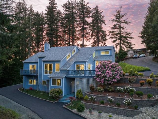 601 Telegraph Dr, Coos Bay, OR 97420