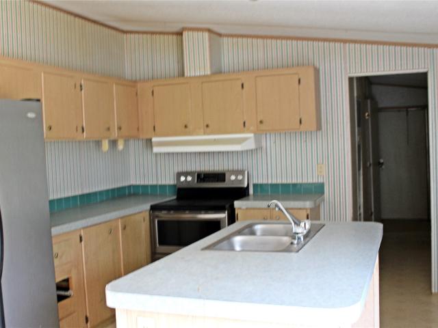 601 Travis St, Alleyton, TX 78935 | MLS #3969