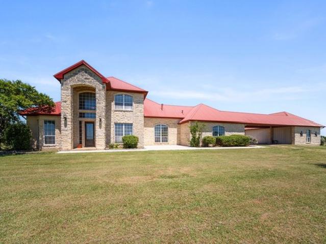 601 Zmolek Rd, Ennis, TX 75119