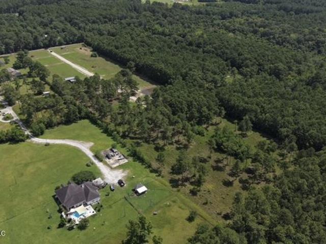6024 Addie Ln, Bay Saint Louis, MS 39520