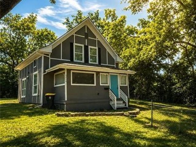 6024 Elmwood Ave, Kansas City, MO 64130