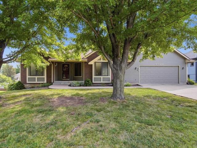 6024 SW 40th Ter, Topeka, KS 66610