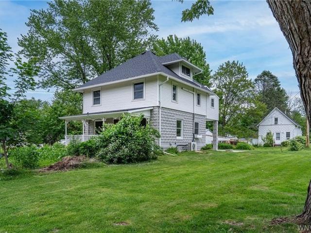 6025 McKinley Pkwy, Hamburg, NY 14075