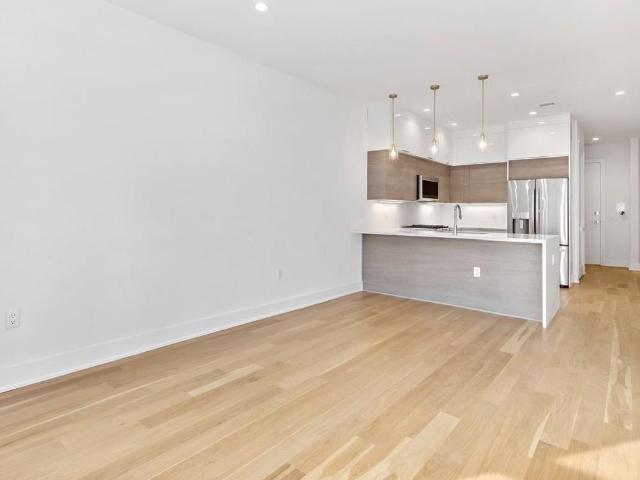 6025 Blvd East # 306