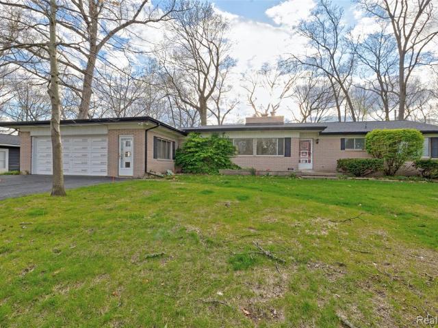 6025 Princess Lane