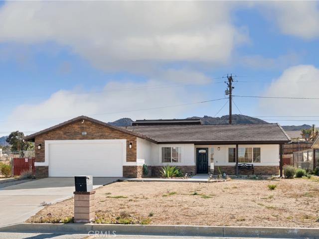 60261 Chesapeake Dr, Joshua Tree, CA 92252 | MLS #CV26022 | Compass