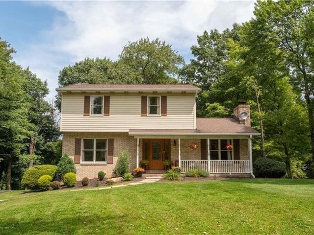 6026 Forest Dr, Monaca, PA 15061