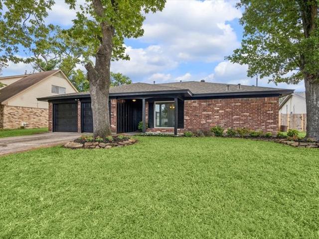 6026 Golden Forest Dr, Houston, TX 77092