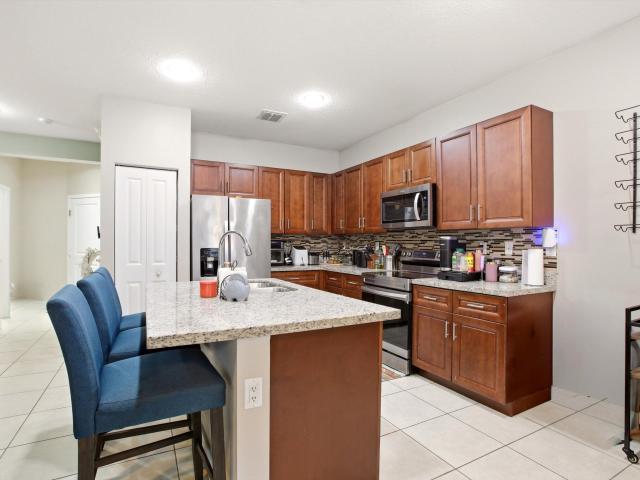 6026 Pine Tree Way, Unit 6026, Riviera Beach, FL 33410 | MLS #B26016