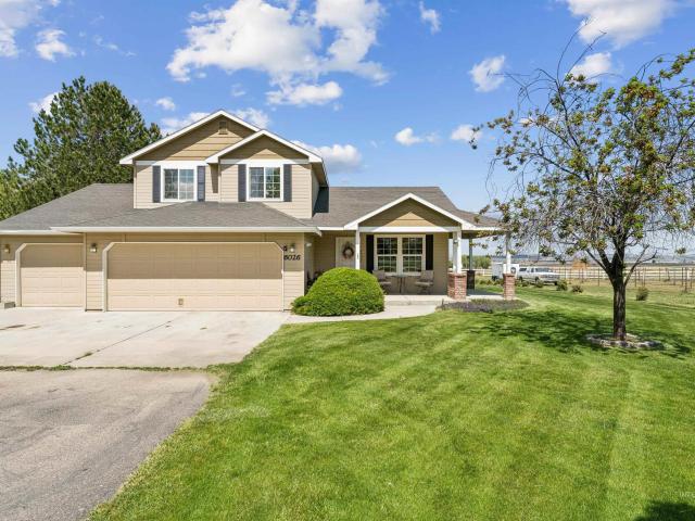 6026 Whispering Hills Dr