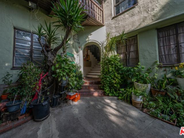 6027 Barton Ave, Los Angeles, CA 90038 | MLS #25575 | Compass