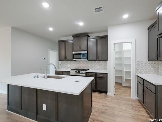 6027 Calgary Park