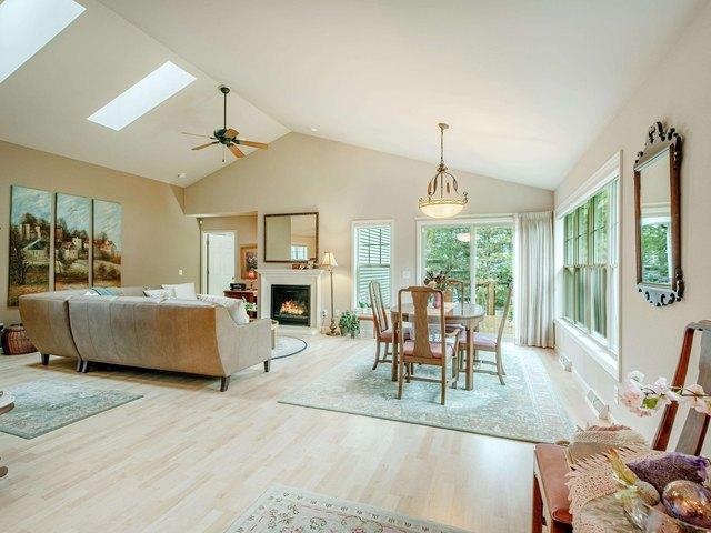 6027 Canyon Pkwy, McFarland, WI 53558