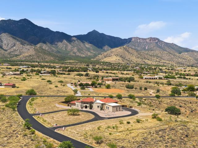 6027 e andalusian court