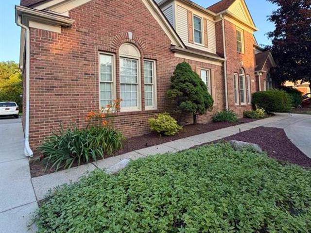 6028 Meadowview Drive