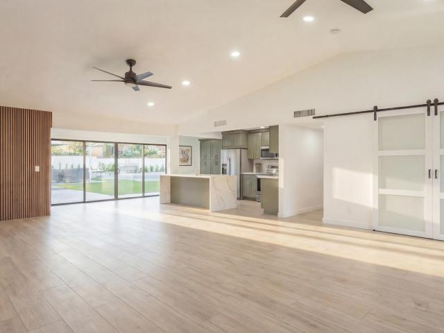 6028 e joan de arc avenue