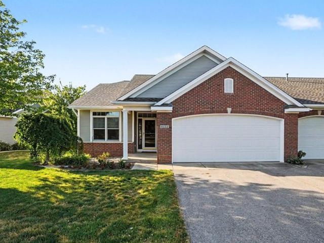 6028 Heritage Meadow Dr, Holland, MI 49423