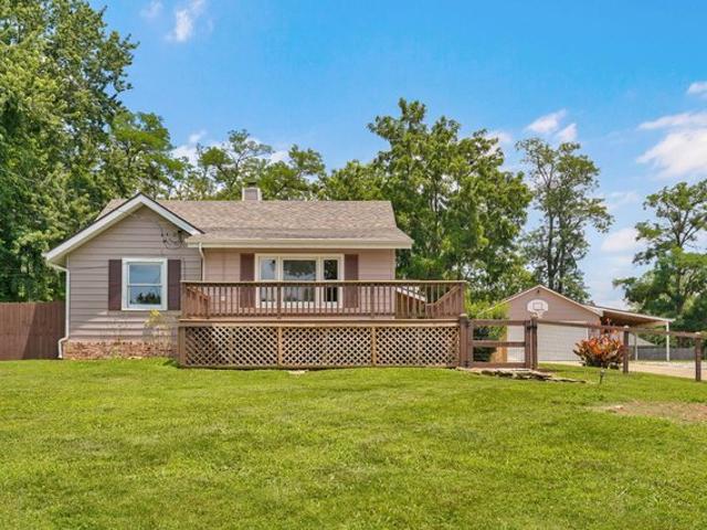 6028 S Roanoke Ave, Springfield, MO 65810