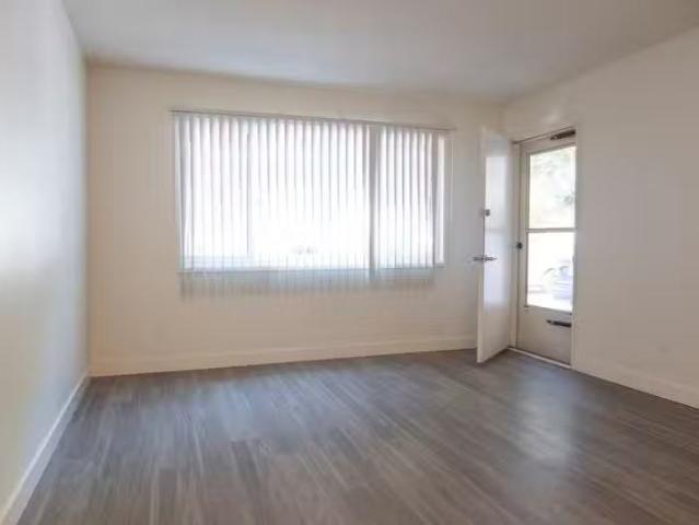 60293448 2003 Ne Schuyler St