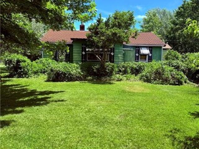 6029 Clay St, Madison, OH 44057