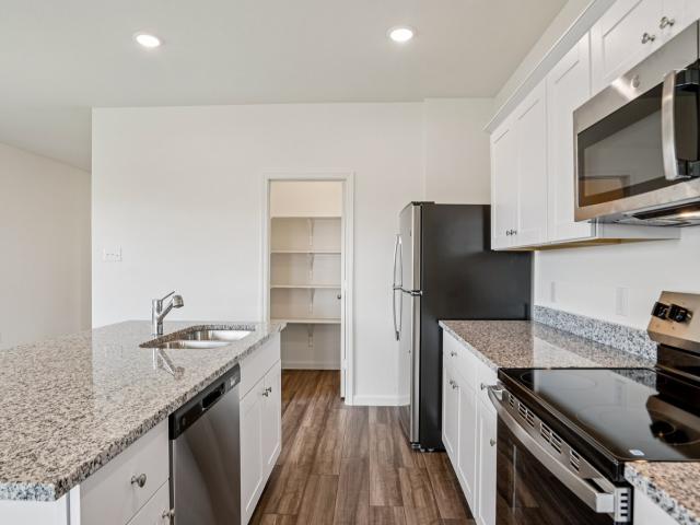 6020 Majestic Creek Trail