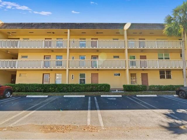 6020 NW 64th Ave Apt 208, Tamarac, FL 33319