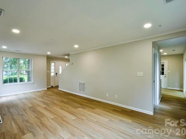 6020 Running Deer Road