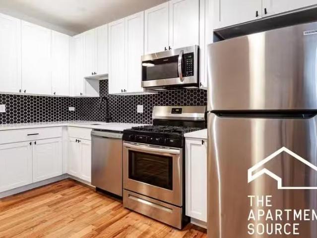 60219695 656 W Wrightwood Ave #405