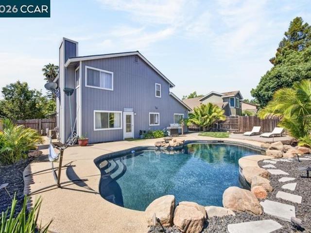 6021 Marsh Hawk Ct, Elk Grove, CA 95758