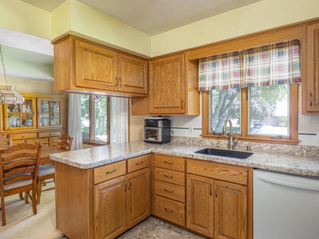 6021 n rosewood drive
