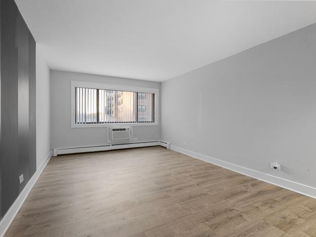 6021 N Winthrop Ave, Unit 202, Chicago, IL 60660 | Compass