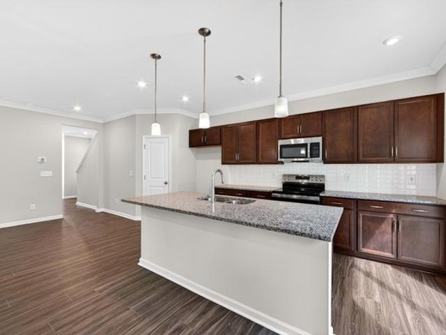 6021 Longar Ln, Charlotte, NC 28269