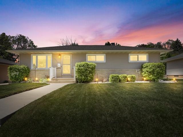 6021 S Kirkwood Ave, Cudahy, WI 53110