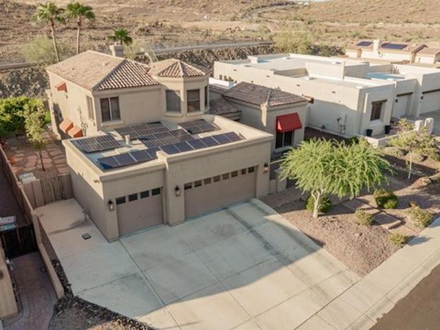 6022 W Robin Ln, Glendale, AZ 85310