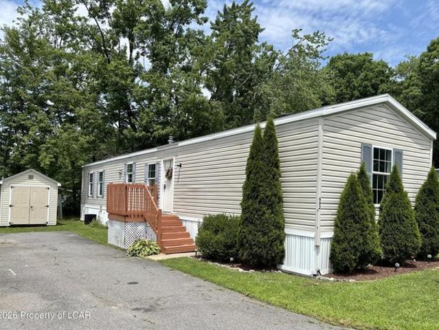 602 6th St, Moosic, PA 18507