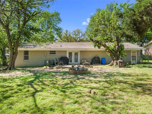 602 Colonial Dr, Athens, TX 75751 | MLS #21223