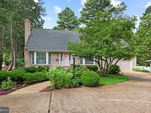 602 Crestview Lane