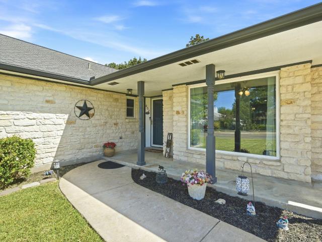 602 Applewood Dr