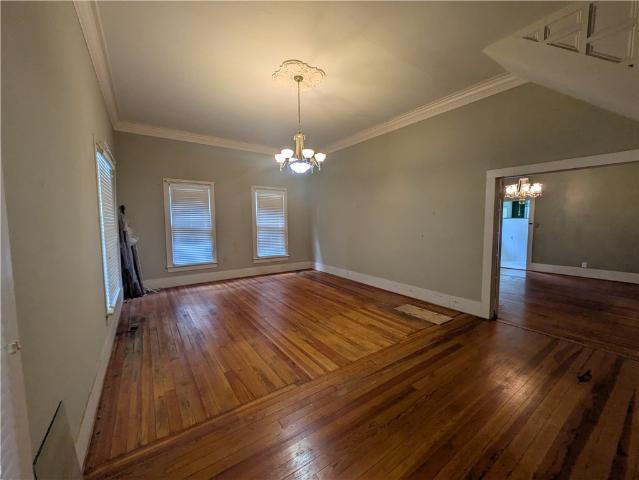 602 Avenue 2 NE