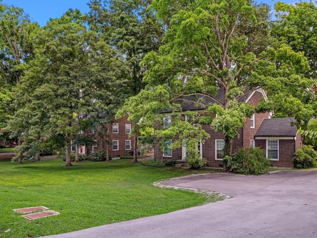 602 Bowling Ave