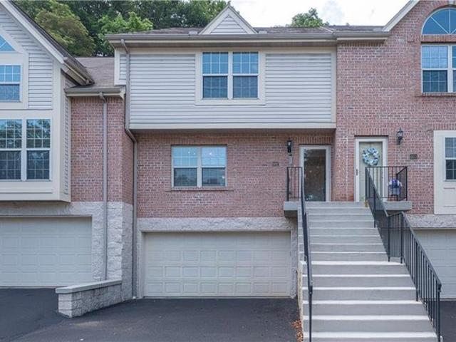602 Berrington Ct, Bethel Park, PA 15102
