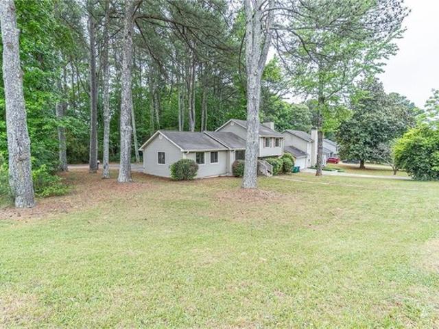 602 Brighton Dr, Lawrenceville, GA 30043
