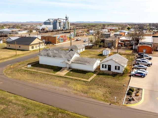 602 D St, Snyder, OK 73566