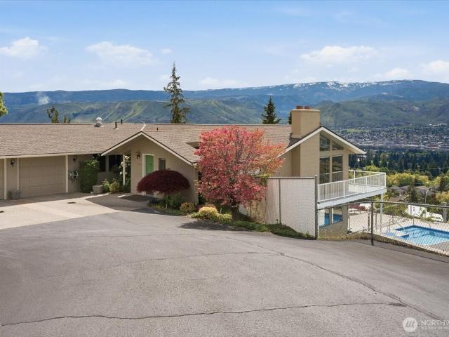 602 Daniels Drive