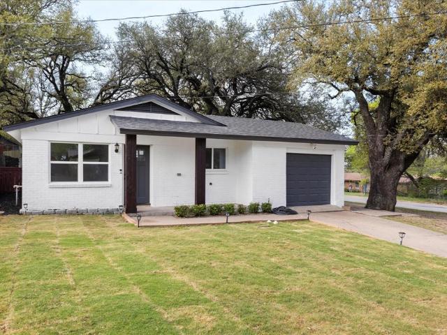 602 E 4th St, Weatherford, TX 76086 | MLS #21218 | Compass