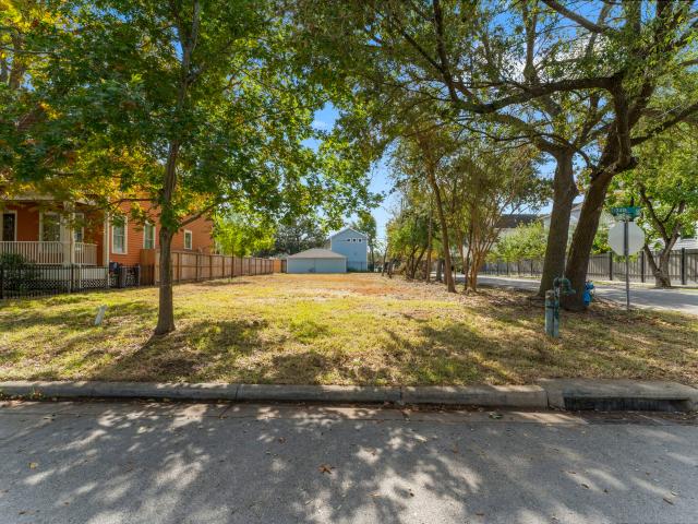 602 E 24th St, Houston, TX 77008 | MLS #62748 | Compass