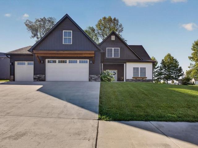 602 E Barton Woods Ln, Ellettsville, IN 47429
